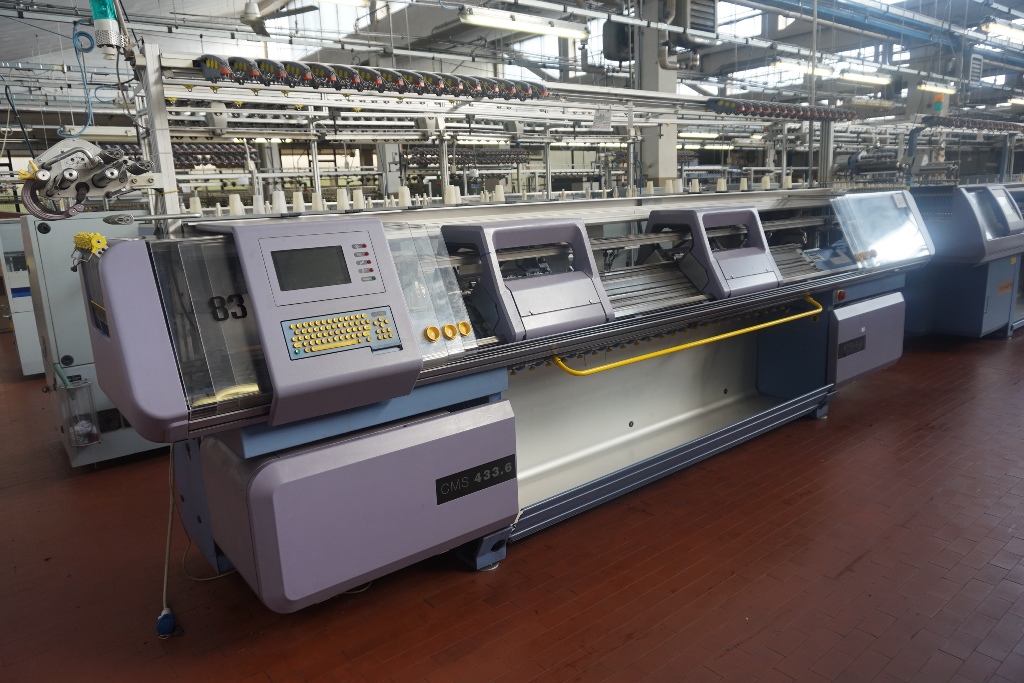 Stoll Model CMS 433.6 Flat Knitting Machine