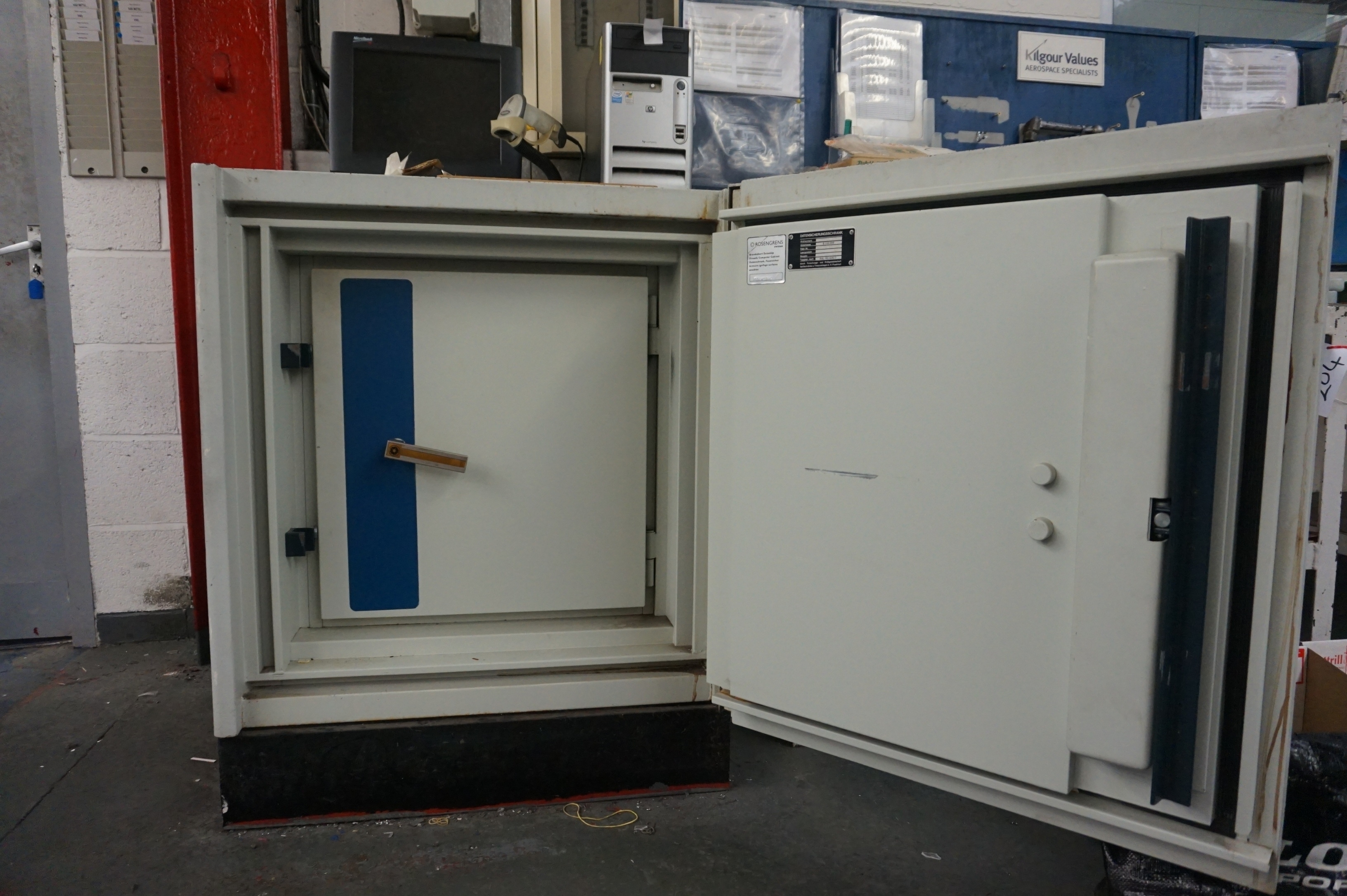 Large Steel Safe, Key Operated. 83cm x 84cm x 103cm
