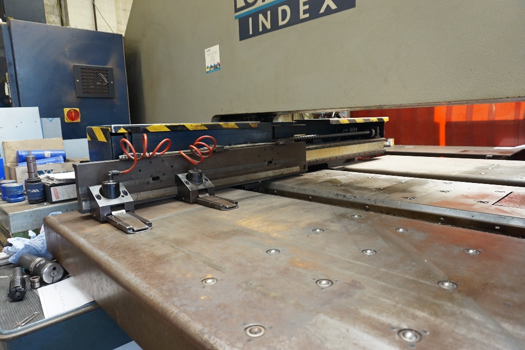 Shape Omega Index Punching Machine