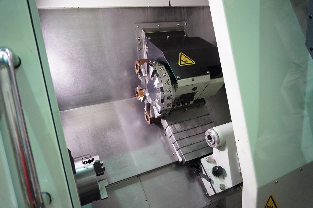 Hurco TM6 CNC Lathe with Max Control