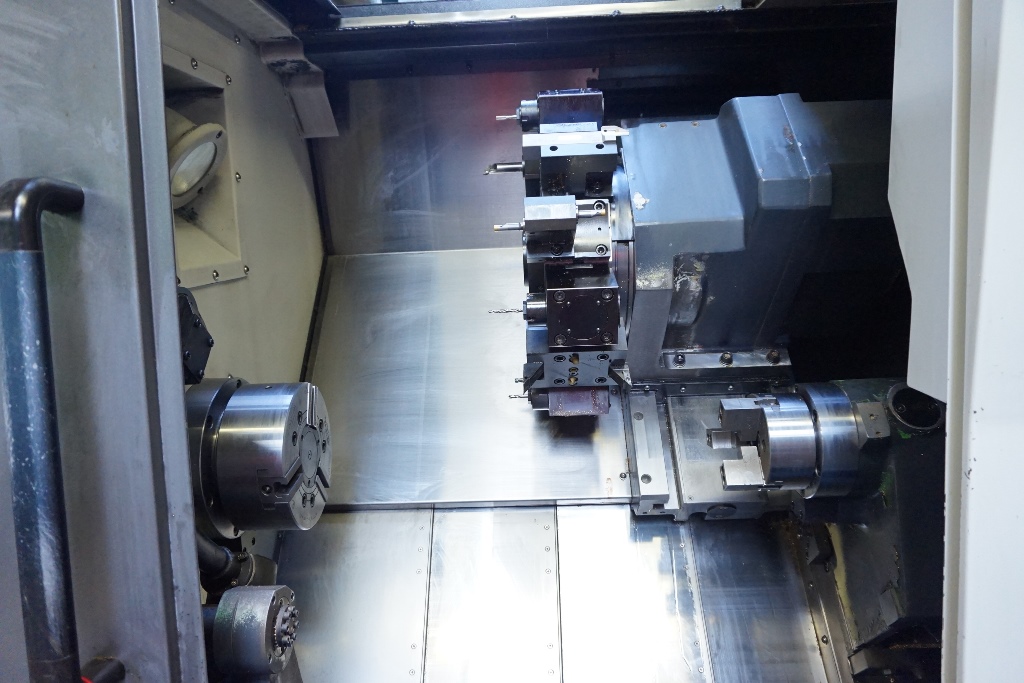 Doosan Puma 240 MSB CNC Lathe