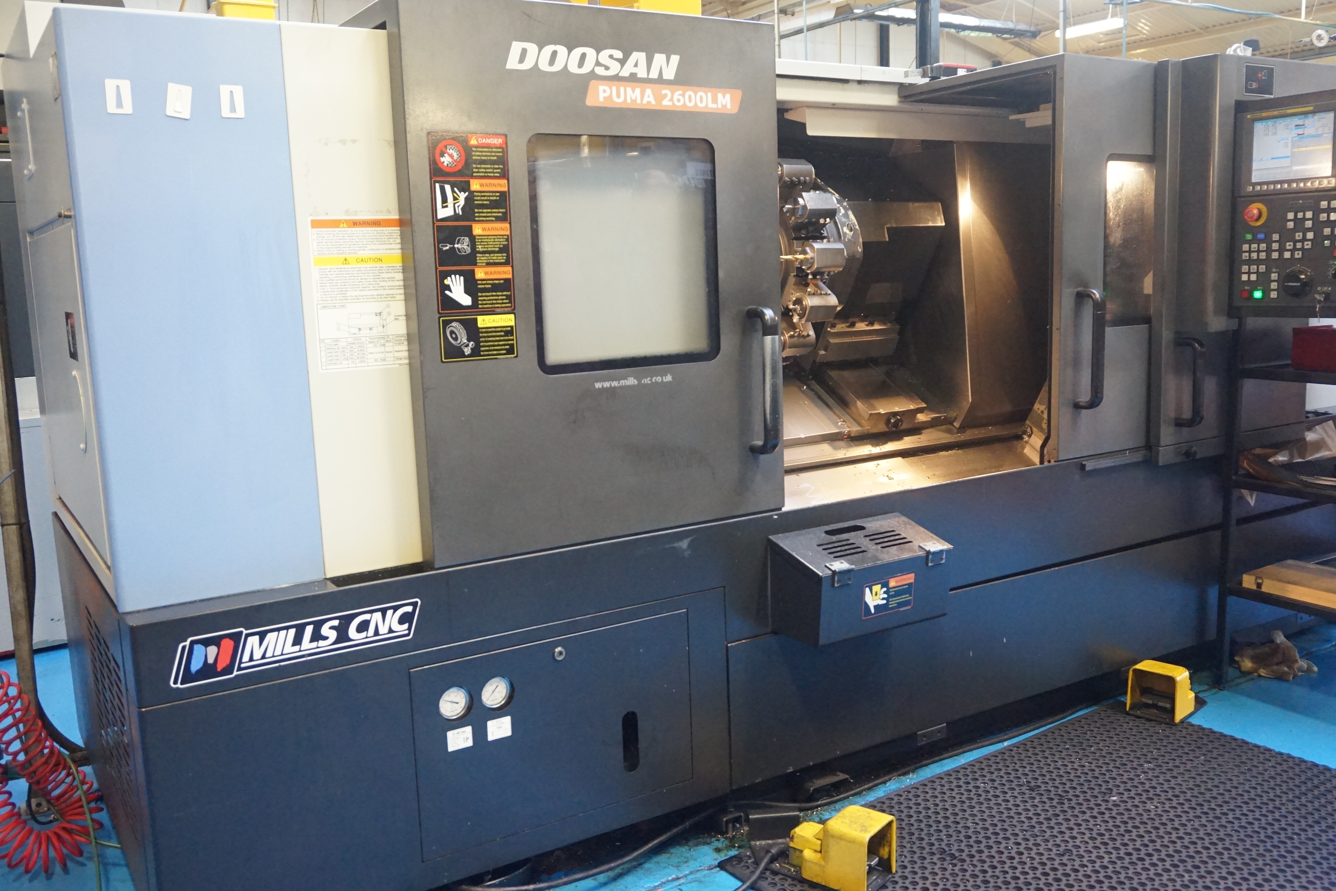 Doosan 2600LM Turning Centre