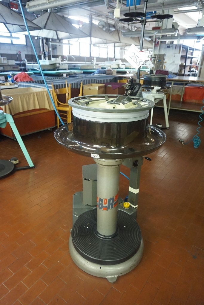 Exacta Go Round 16 Gauge Linking Machine