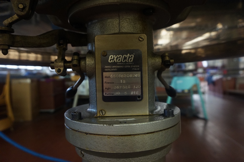 Exacta Go Round 16 Gauge Linking Machine