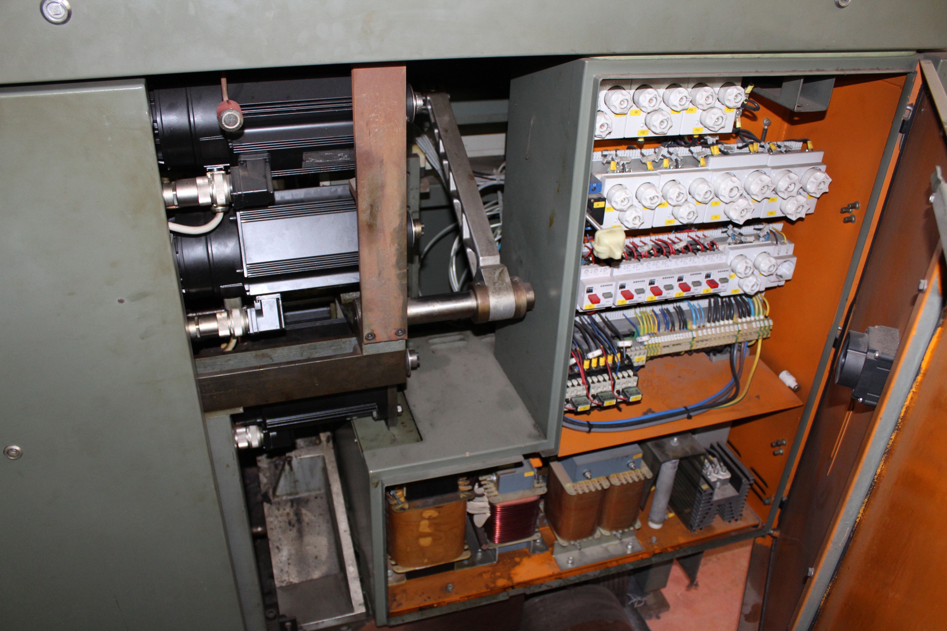 Scheller Model NCH Fully Fashioned Flat Knitting Machine