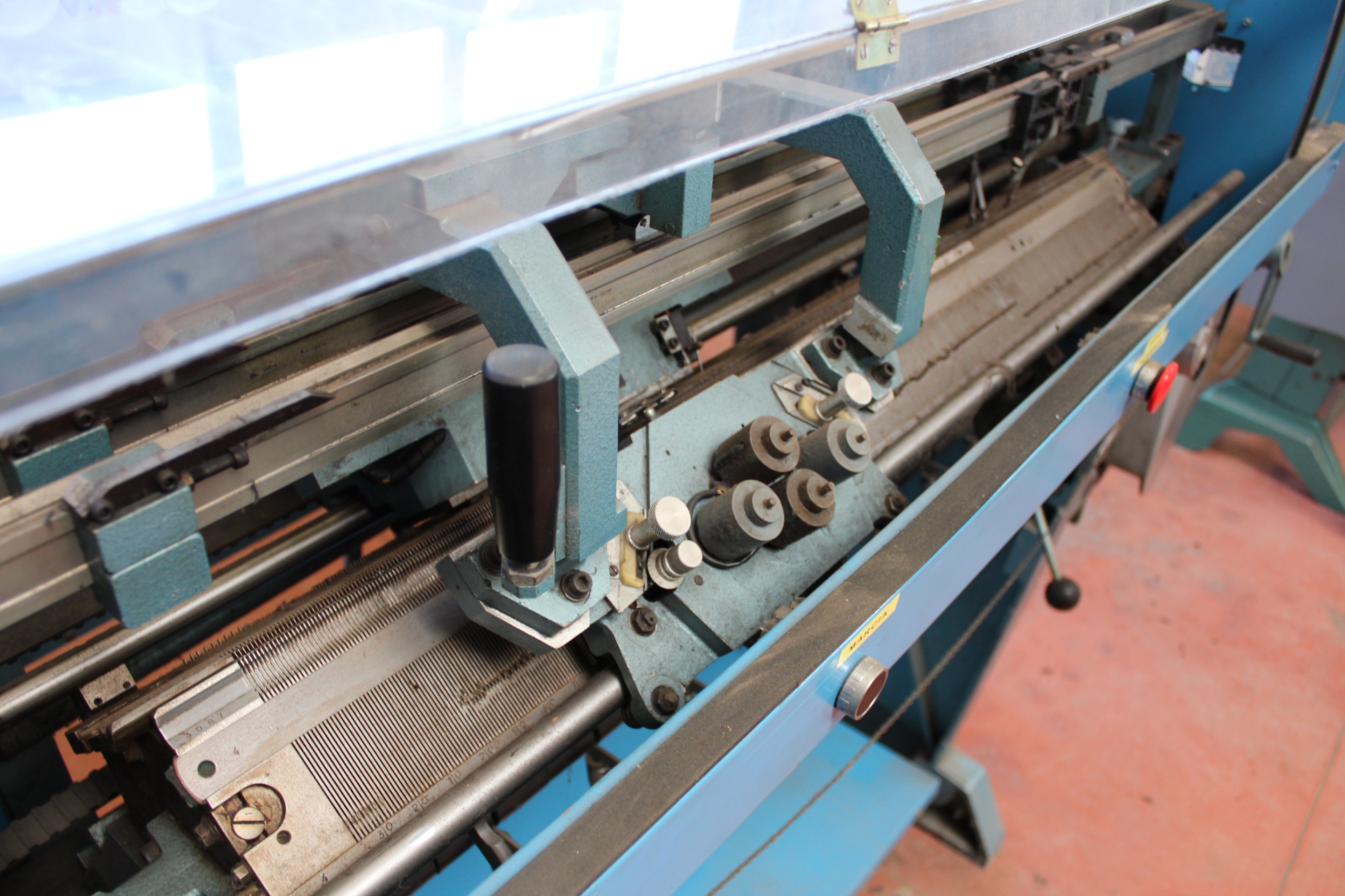 Scomar Flat Bed Knitting Machine