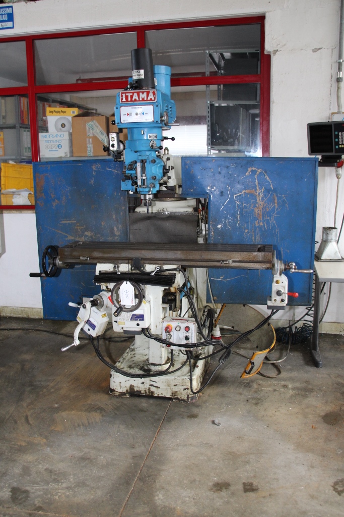 Itama FV 20 Vs Universal Tool Milling Machine