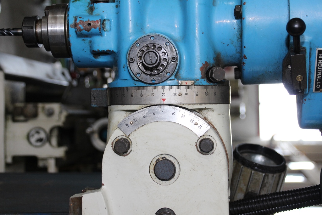 Itama FV 20 Vs Universal Tool Milling Machine