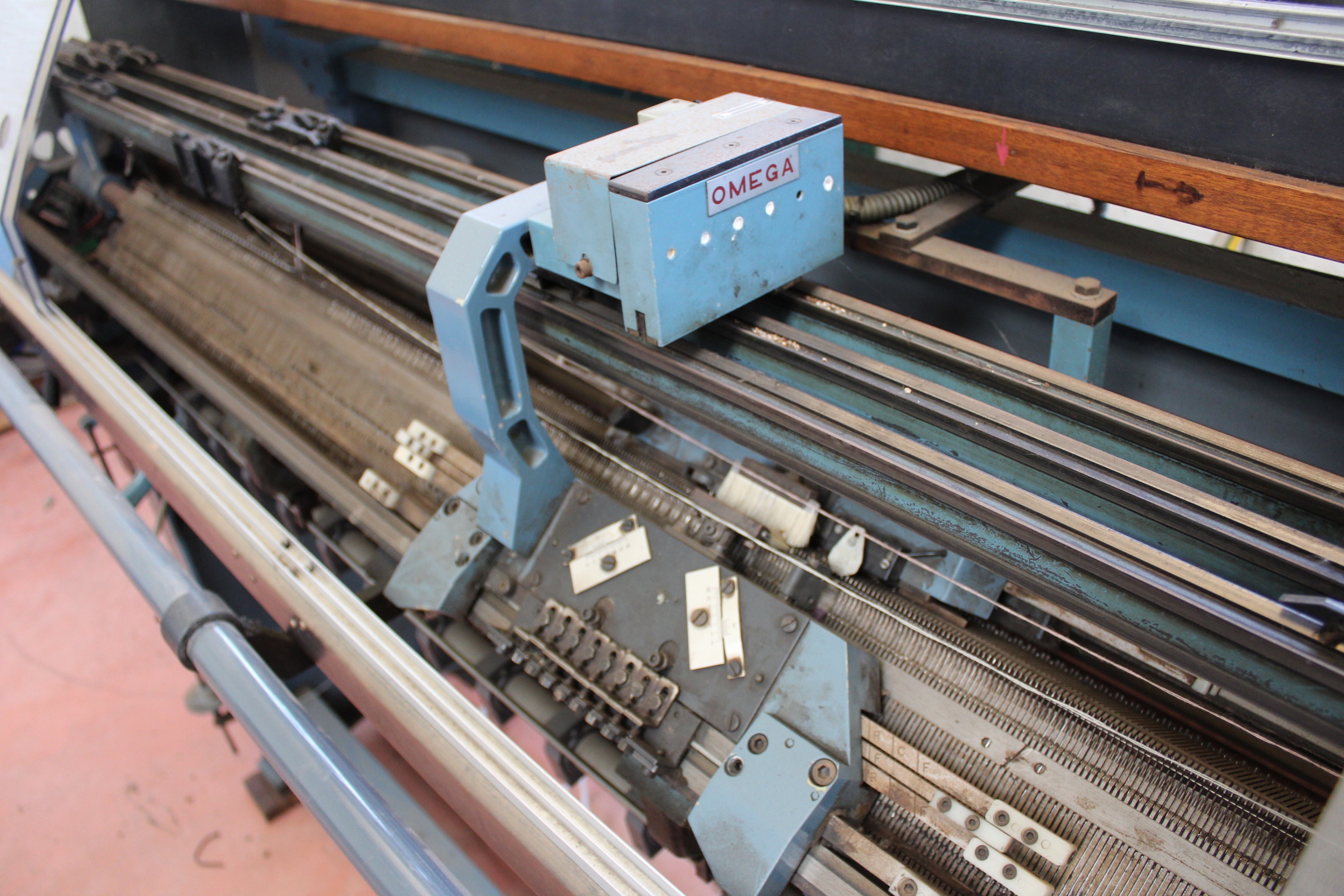 Omega Flat Bed Knitting Machine