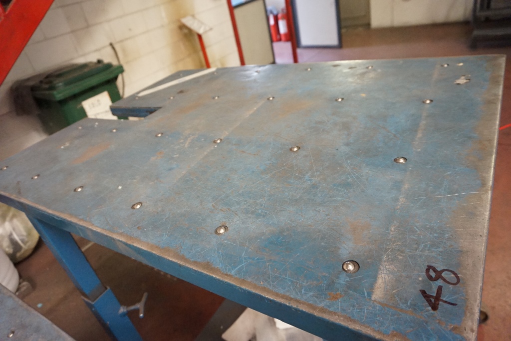 Qty of Adjustable Roller Ball Tables