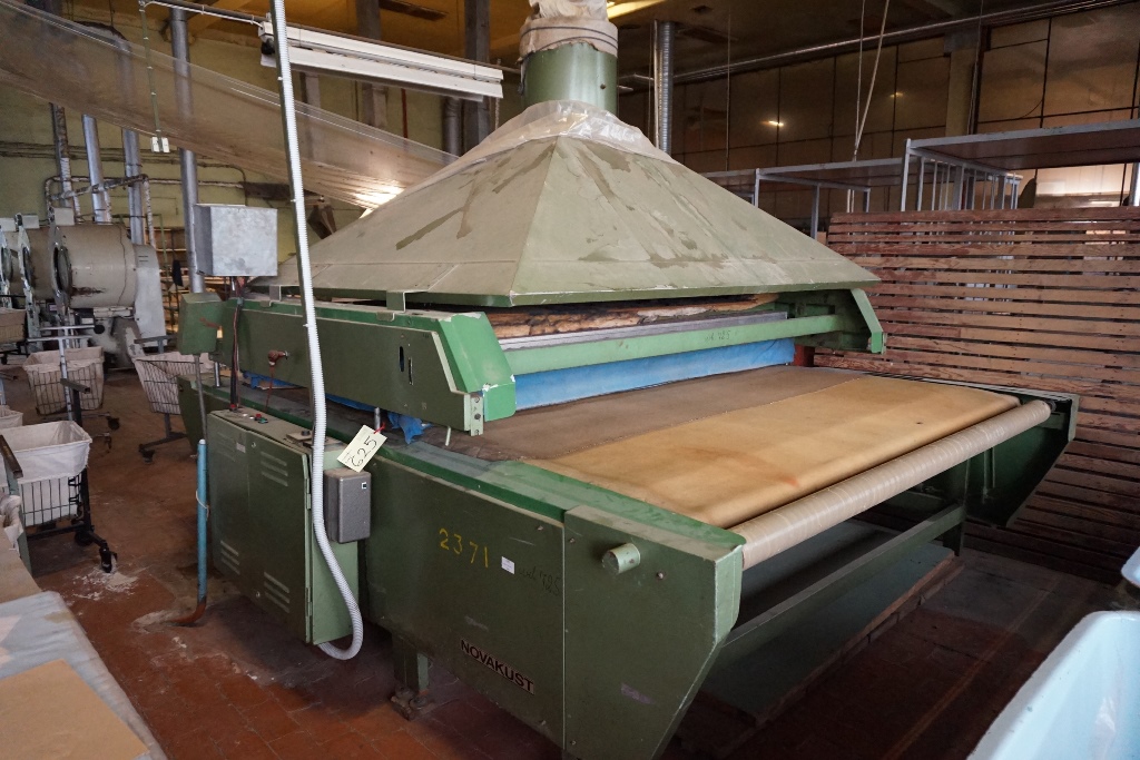 Novakust Model 320 2200mm Planomat Steam Heated Press
