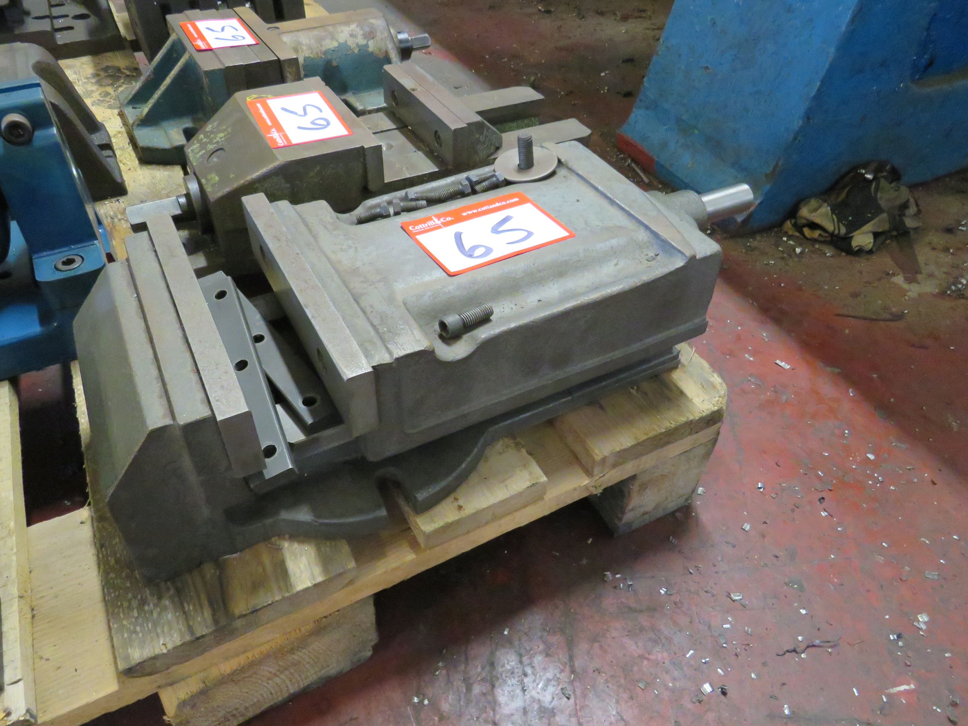 (2) 6'' Machine Vices and (2) 8'' Machine Vices