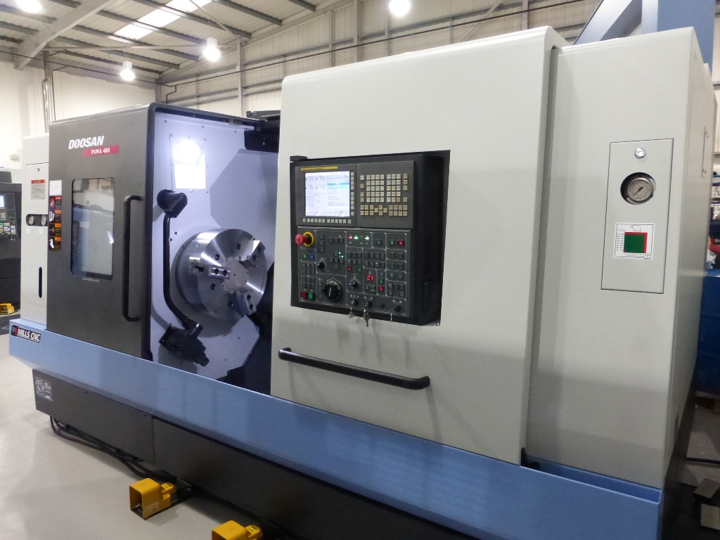Doosan Puma 480 2-Axis Heavy Duty CNC Turning Centre with Fanuc 32i Control