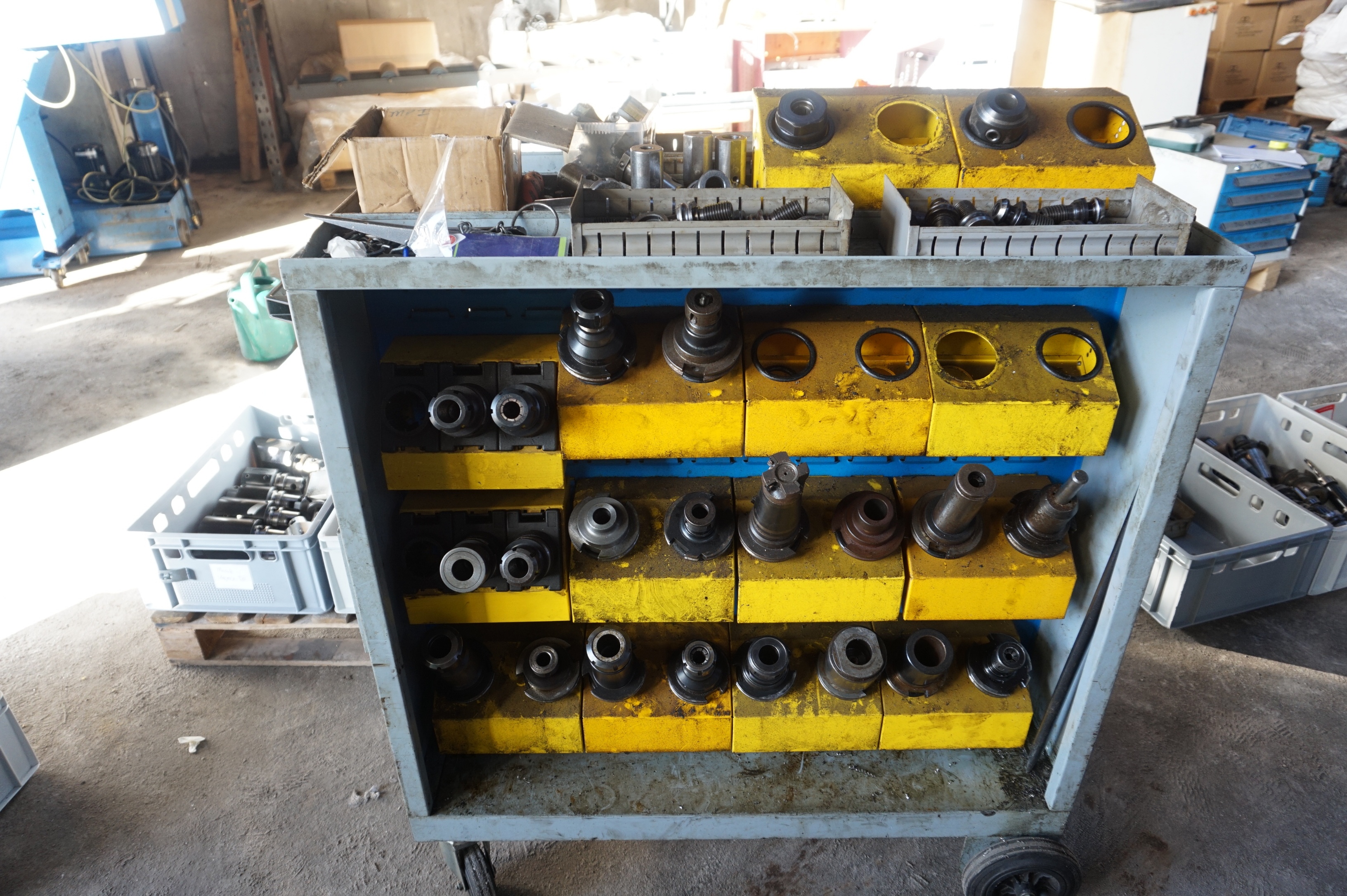 Mobile Tooling Rack with CAT50 & CAT40 Tooling