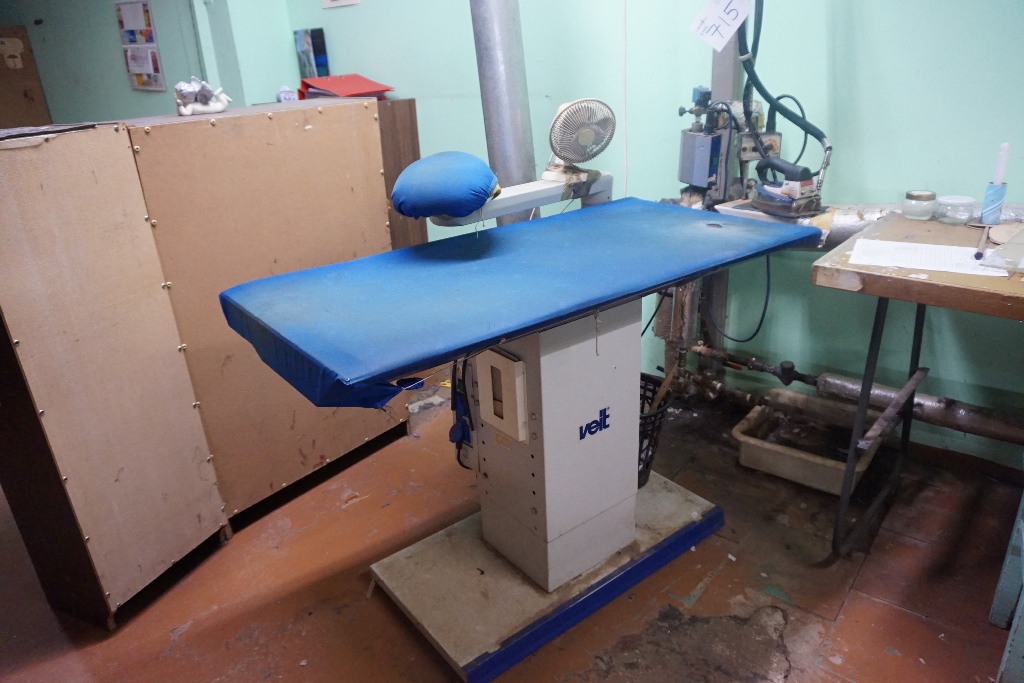 Veit '142210010' Vacuum Ironing table