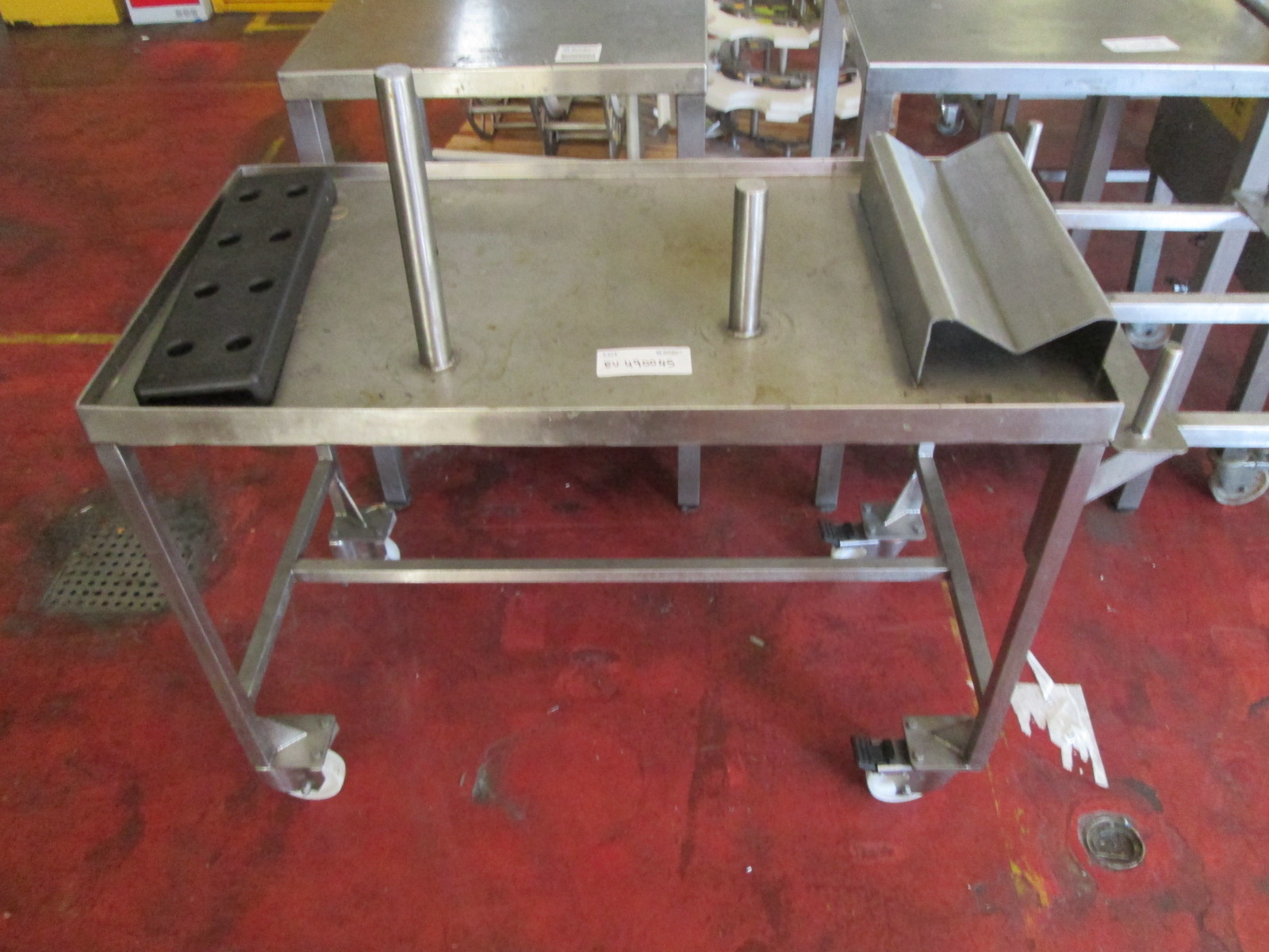 Stainless Steel Parts Trolley, Wash Bath and Tables