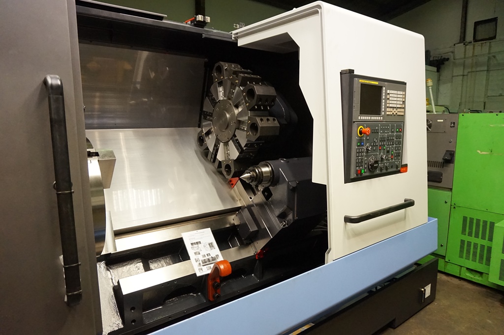 Doosan Puma 480 2-Axis Heavy Duty CNC Turning Centre with Fanuc 32i Control