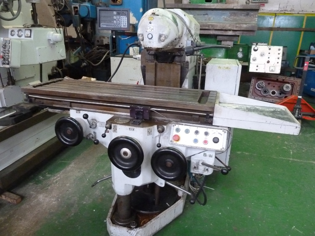 Huron NU4 Universal Milling Machine
