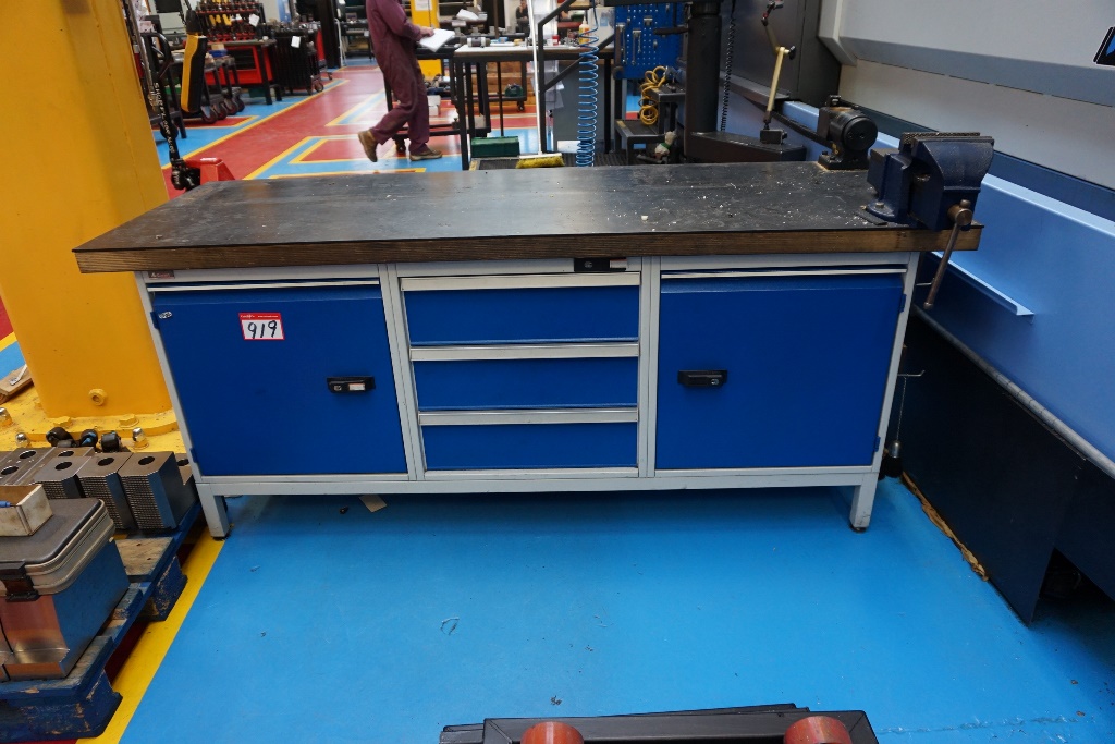 Garant Workbench with Toolsetter & Senator Record Vice