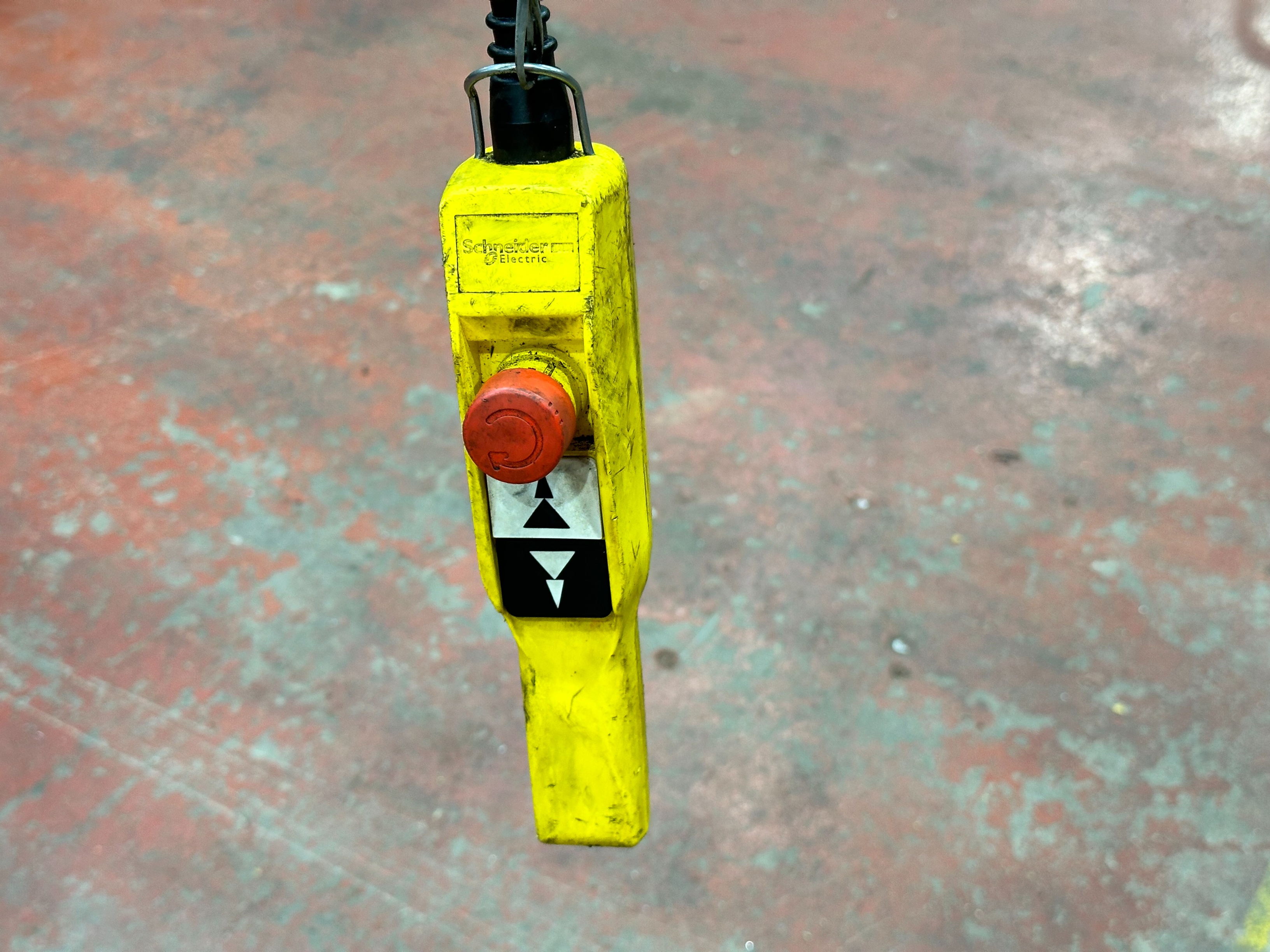 jib-crane-2000kg-swl-6m-jib-kone-cranes-2000kg-hoist-and-pendant-control