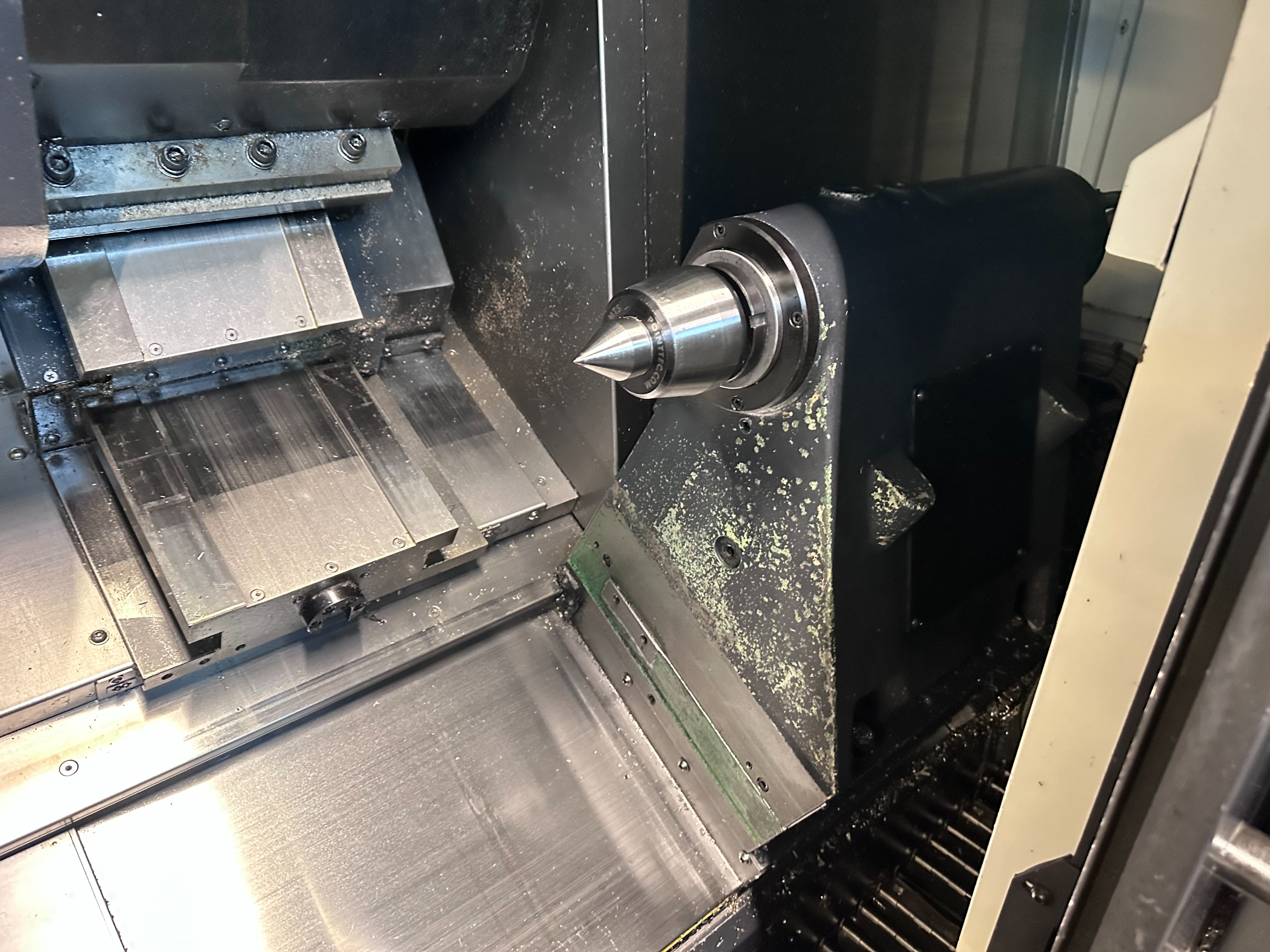 Doosan Puma 2600LY CNC Lathe (2013)