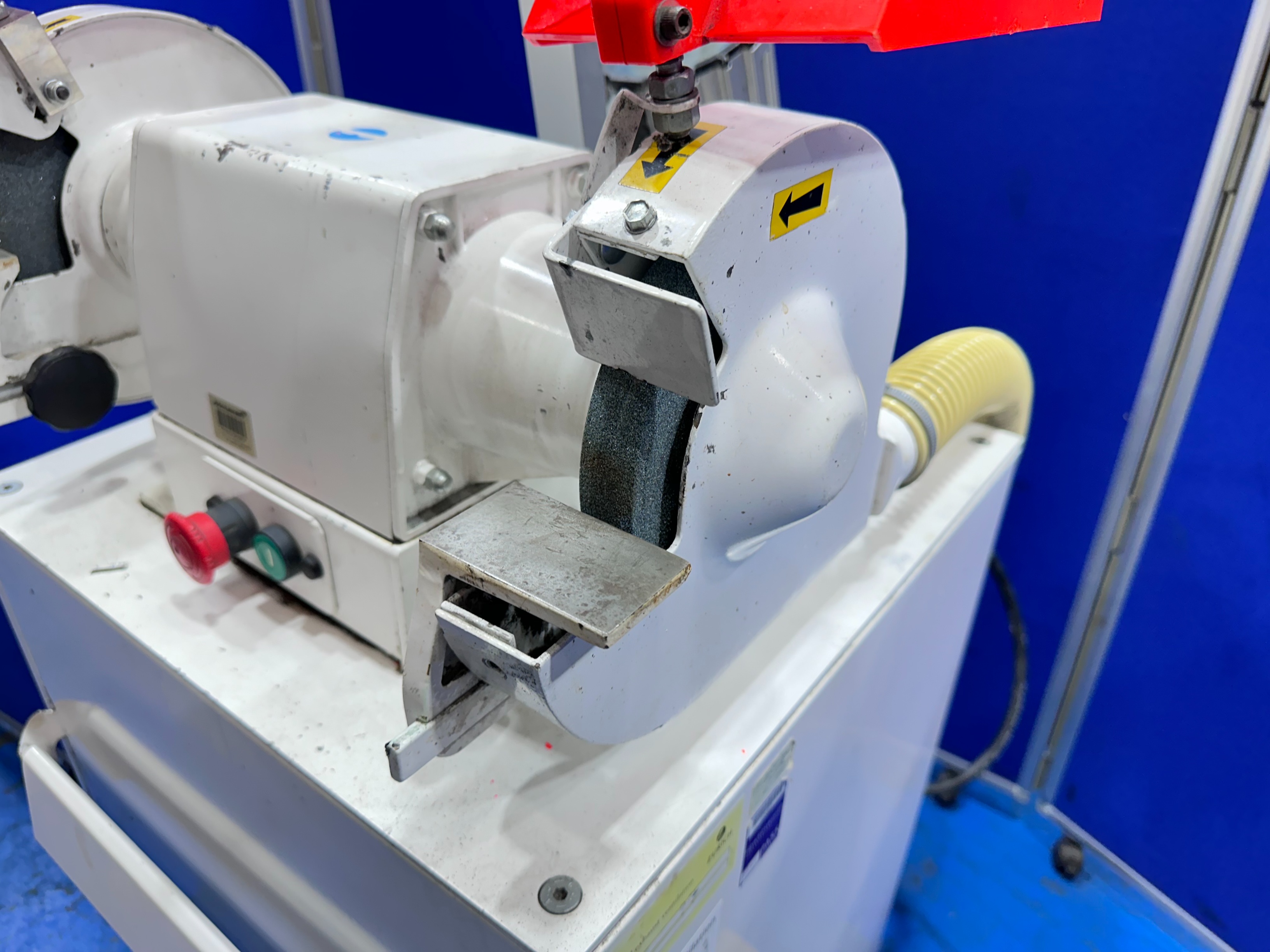 Creusen 8" Double Ended Grinder Model DS9200 (2003) with Dust Extraction
