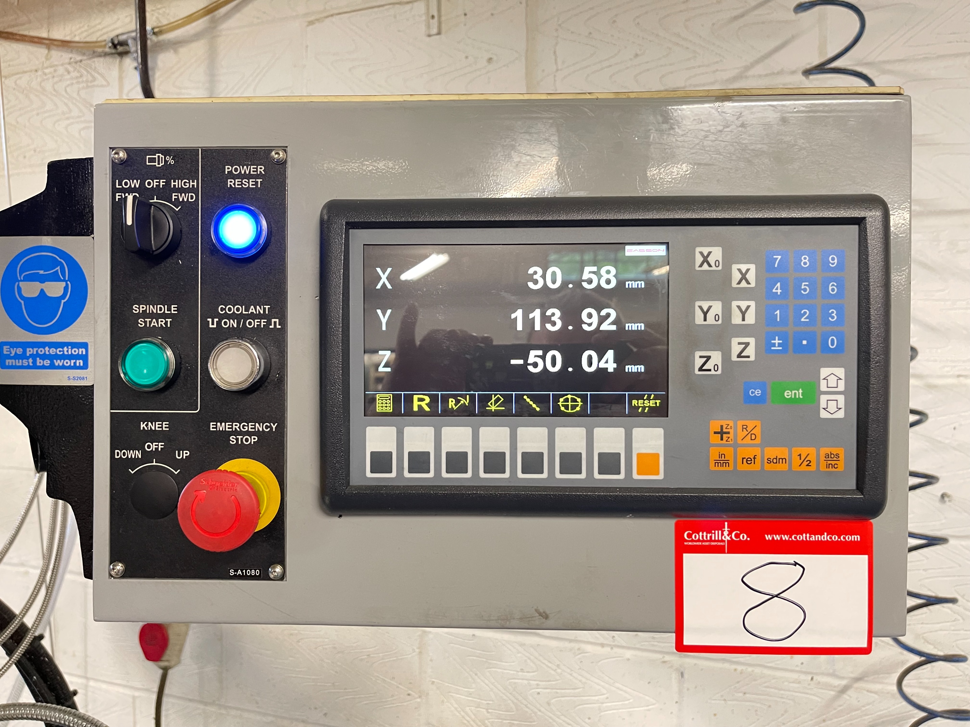 XYZ 2000 Turret Head Milling Machine