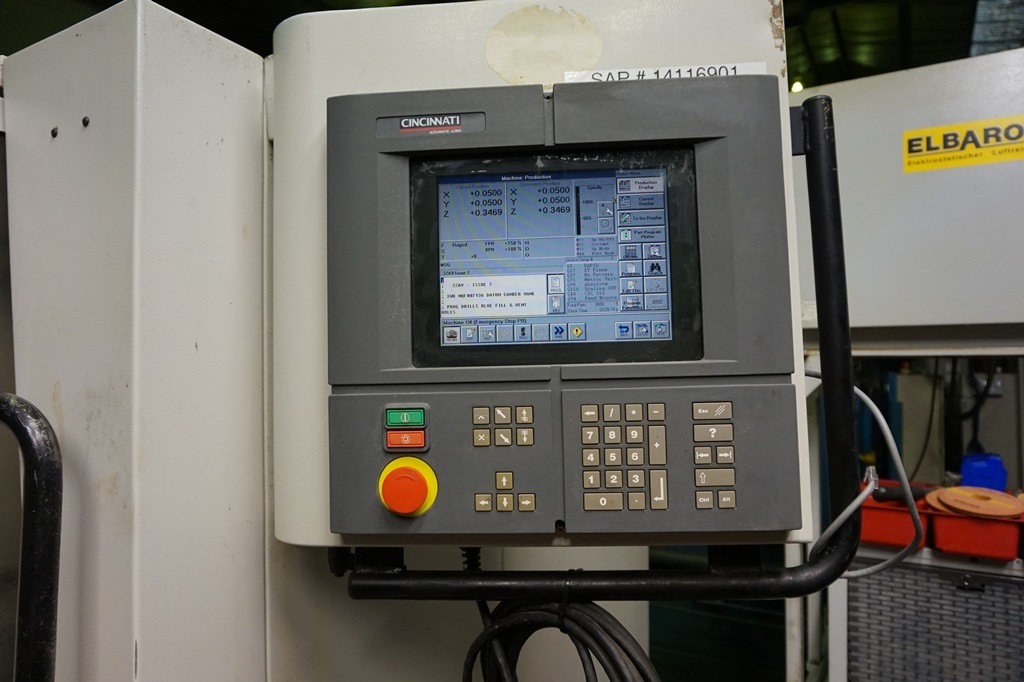 Cincinnati Lancer 2000 Vertical Machining Centre with Accramatic A2100 ...