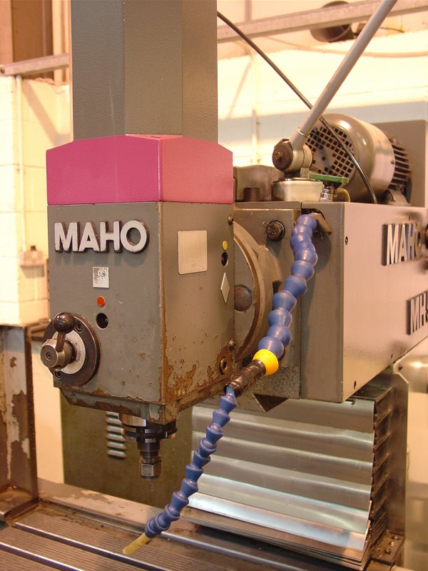 Maho MH500W CNC Bed Mill