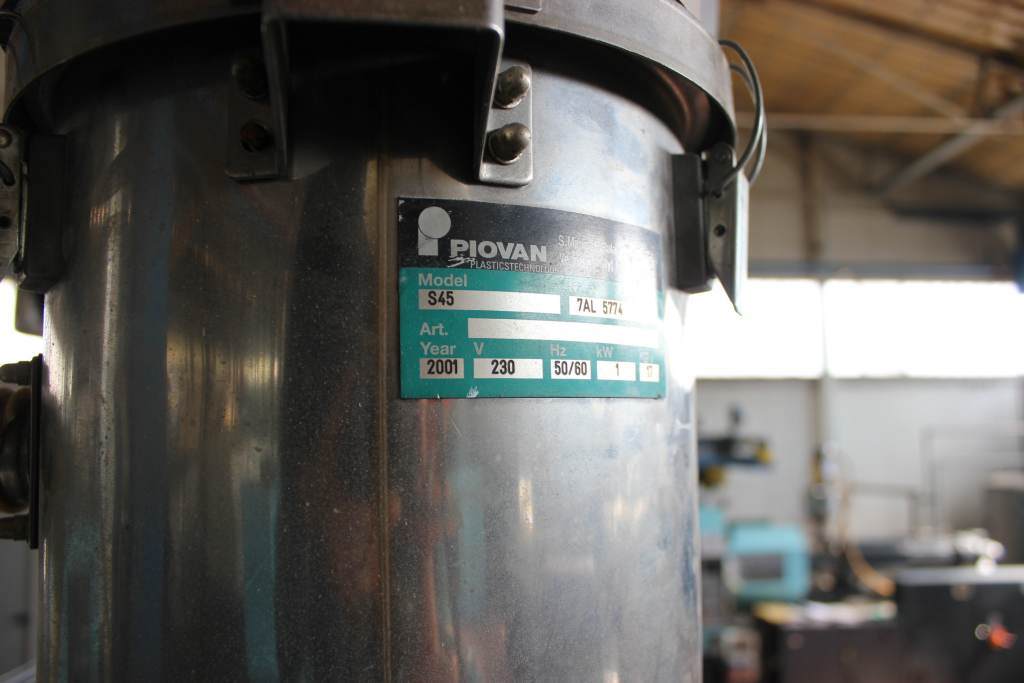 Piovan S45 Hopper Feeder