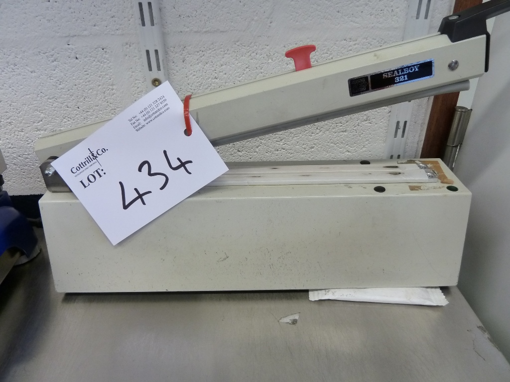 Sealboy 321 Bag Sealer and Set of Mettler Toledo Scales