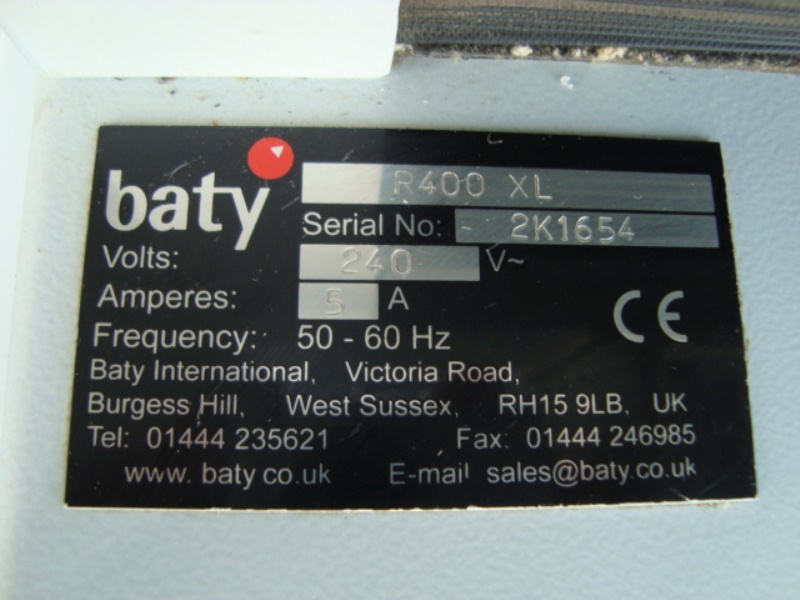 Baty Shadow Graph Model R400 GLXE Quadra-Chek 200 Profile Projector