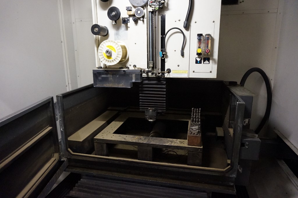 Fanuc Robocut Alpha 1C Type A04B-0310-3001/E5 Wire Eroder