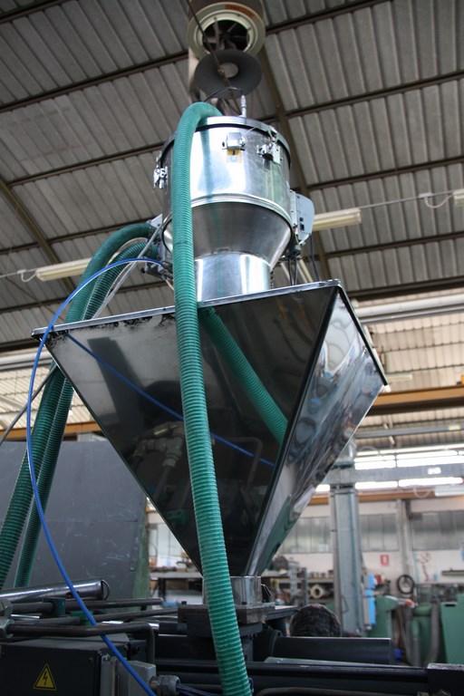 Piovan C30 3-Phase Model Hopper Feeder